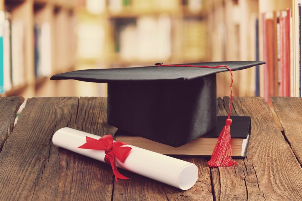  5 Interesting And Unique Diploma Display Ideas